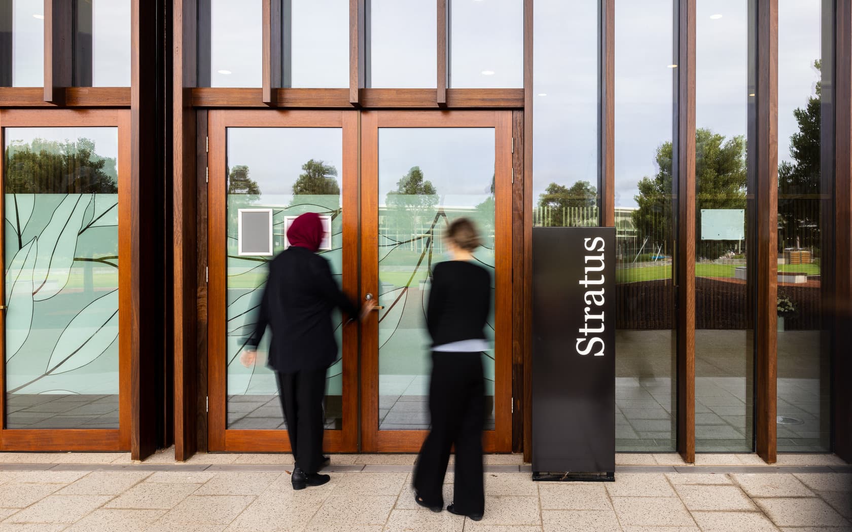 What to Wear to a Funeral in Australia | SMCT